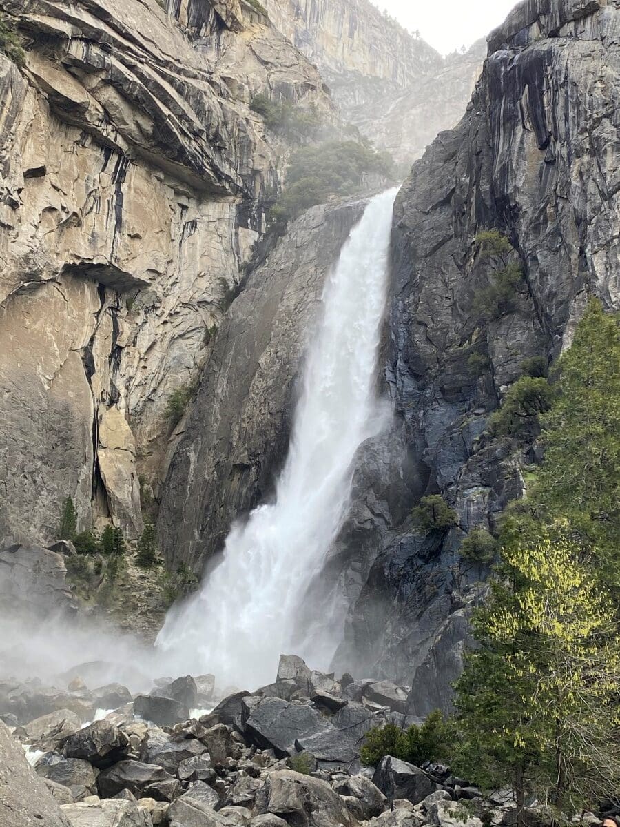 My experience hiking the Lower Yosemite Falls Trail - My California Travels