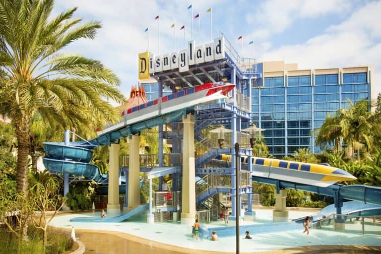 12 Best Hotels that are truly Walking Distance to Disneyland - My ...