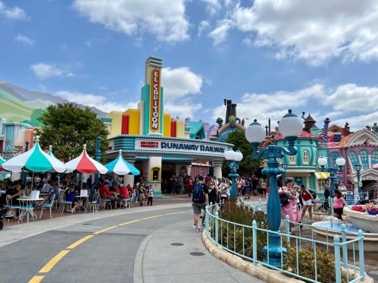 Disneyland Lightning Lane: How to use, tips, and is it worth it? - My ...